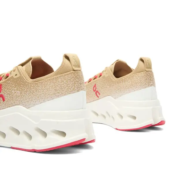 On Cloudsurfer Max Sneaker - Chai/ivory