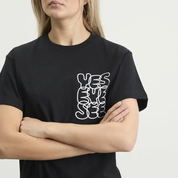 YESEYESEE C-logo T-shirt