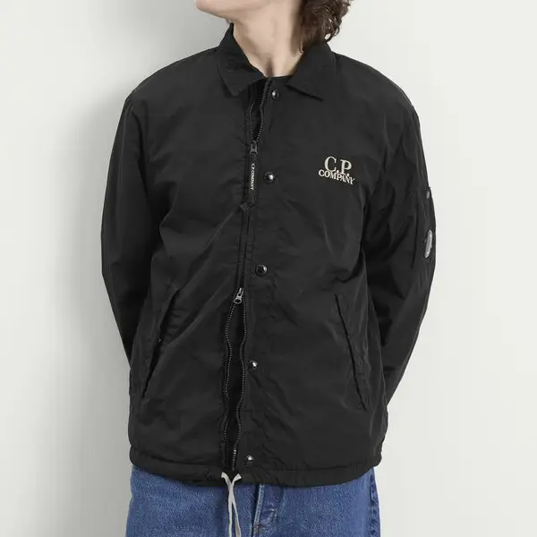 C.P. COMPANY Chrome-r Zipped Lens Logo Overshirt - Black
