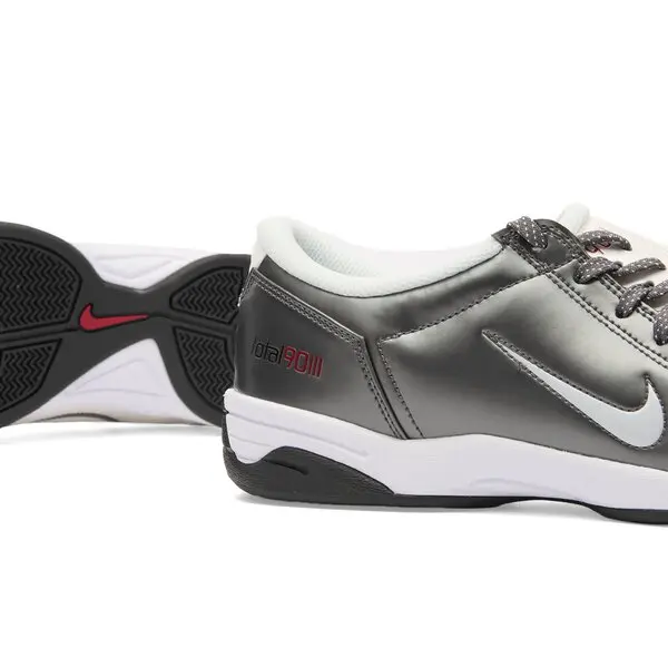 Nike Total 90 Sneaker