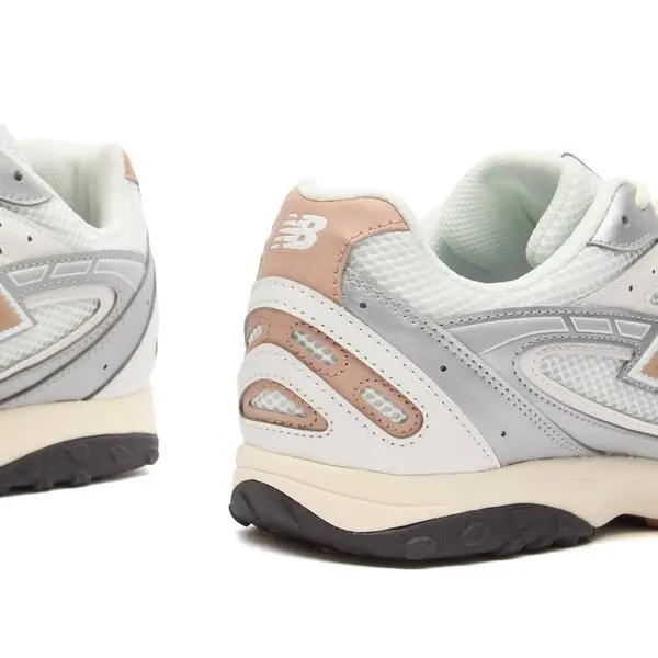 NEW BALANCE 204l Mesh Sneaker - Silver Metallic