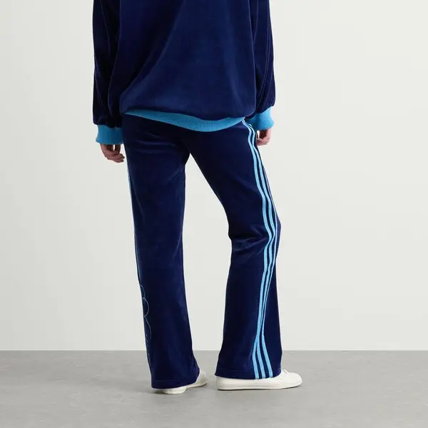 Adidas Velvet Track Pants With Contrast Piping And Embroidered Logo - Dark Blue