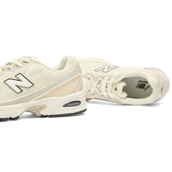 NEW BALANCE 740 Sneaker