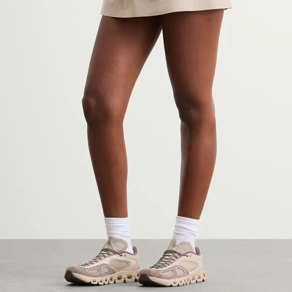 On X Fka Twigs Cloud X