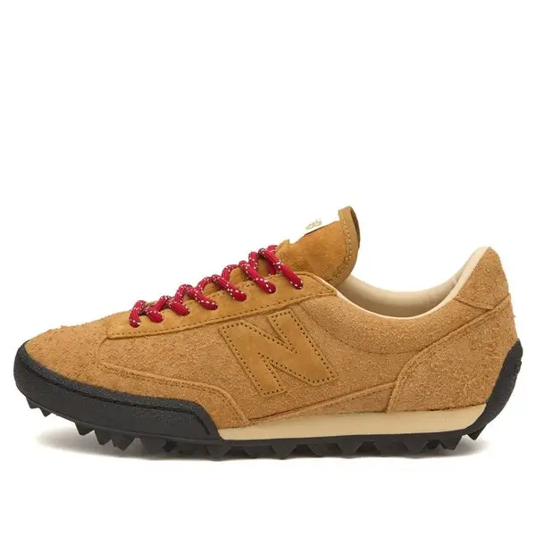 NEW BALANCE Gator Run Sneaker - Timberwolf/timberwolf