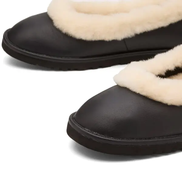 UGG Zora Leather Ballet Flat - Black