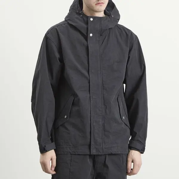 NANGA Dry Cotton Field Short Parka