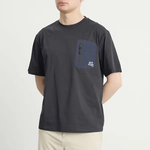KARMA8A Logo Pocket Rue T-shirt