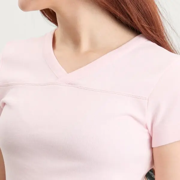 FRUITY BOOTY V Neck T-shirt