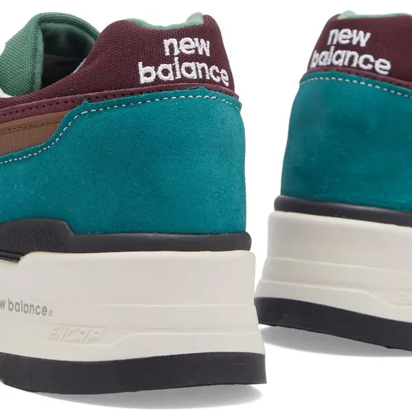 NEW BALANCE U997tb