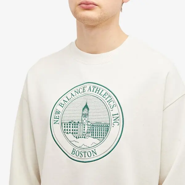 NEW BALANCE Varsity Oversized Crewneck Sweat