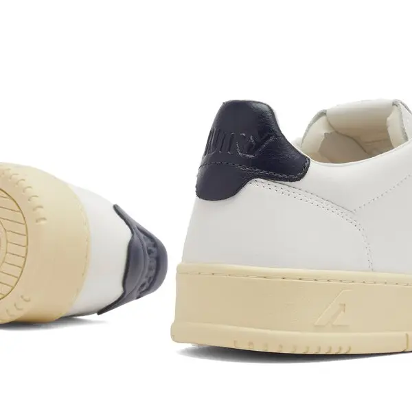 AUTRY 01 Low Leather Sneaker - White/navy