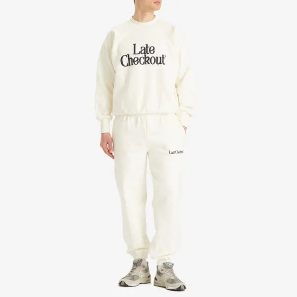 LATE CHECKOUT Joggers
