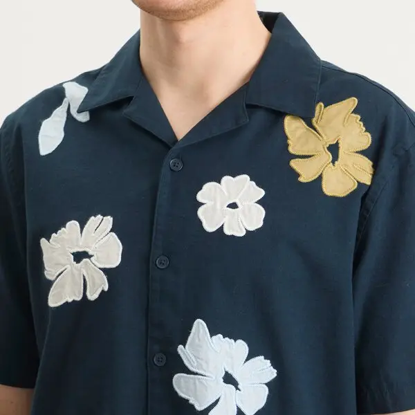 WAX LONDON Didcot Flower Applique Vacation Shirt