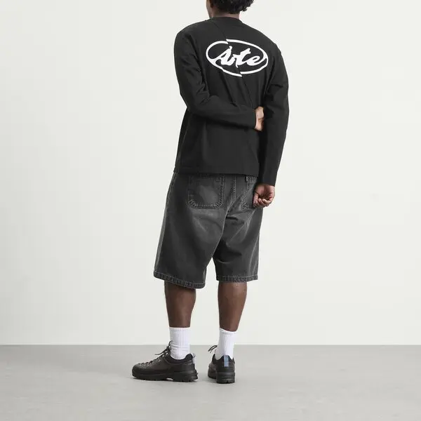 ARTE Back Circle Logo Long Sleeve T-shirt