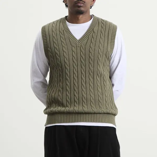 BEAMS Cable Knit Vest - Olive