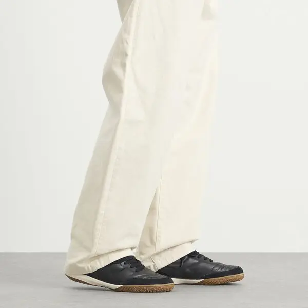 DIADORA Gold Indoor Sneaker