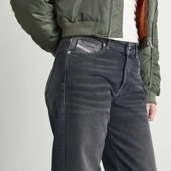 DIESEL® 1971 D-sent Jeans Leg 30