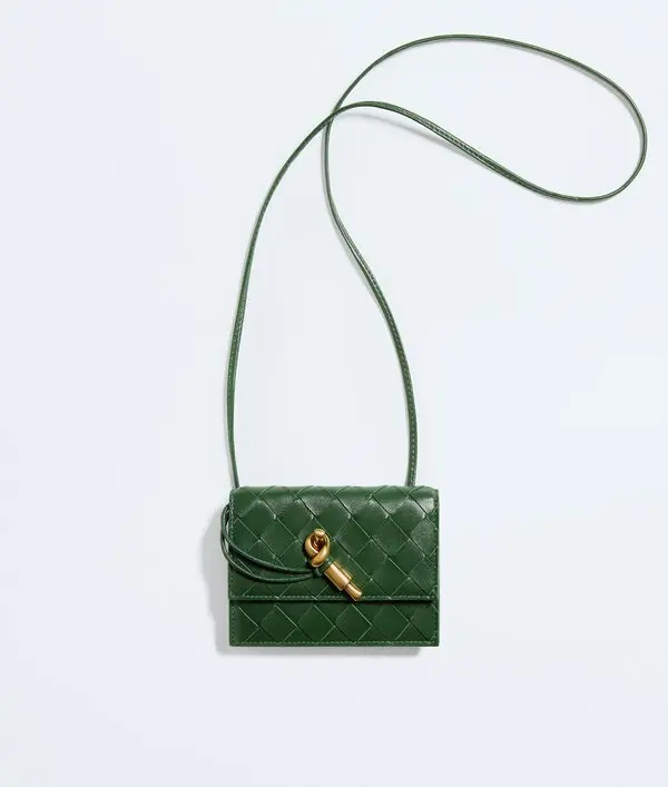 Bottega Veneta Andiamo Badge Holder - Basil