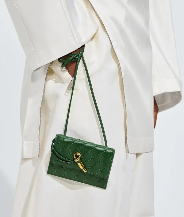 Bottega Veneta Andiamo Badge Holder - Basil