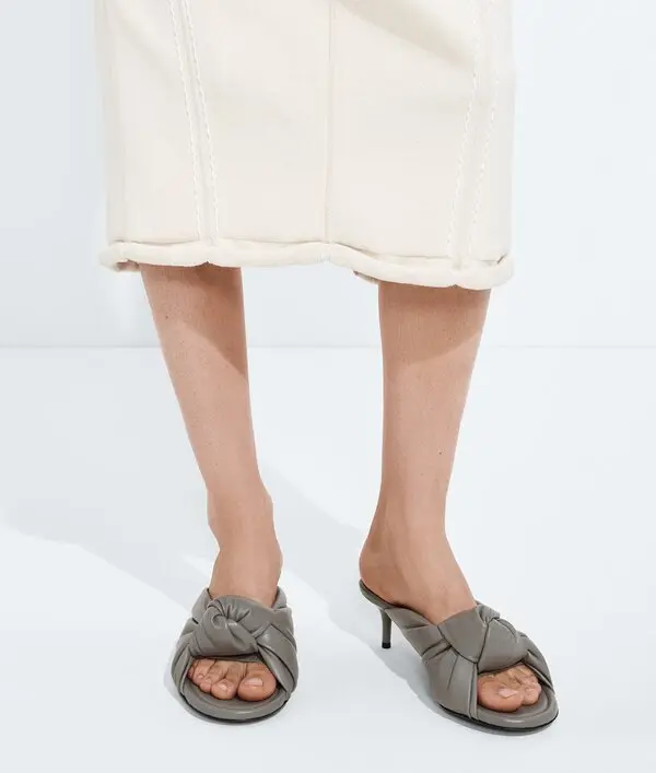 Bottega Veneta Cherry Mule - Basalt