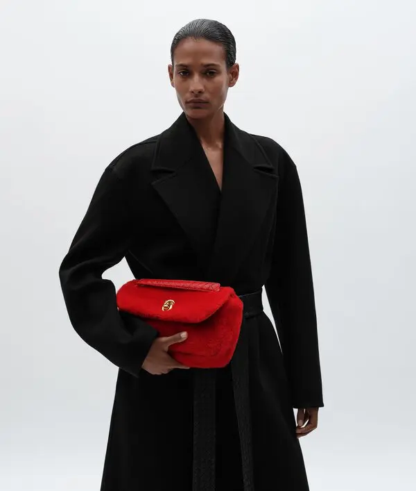 Bottega Veneta Madison Intrecciato Leather Shoulder Bag - Radar
