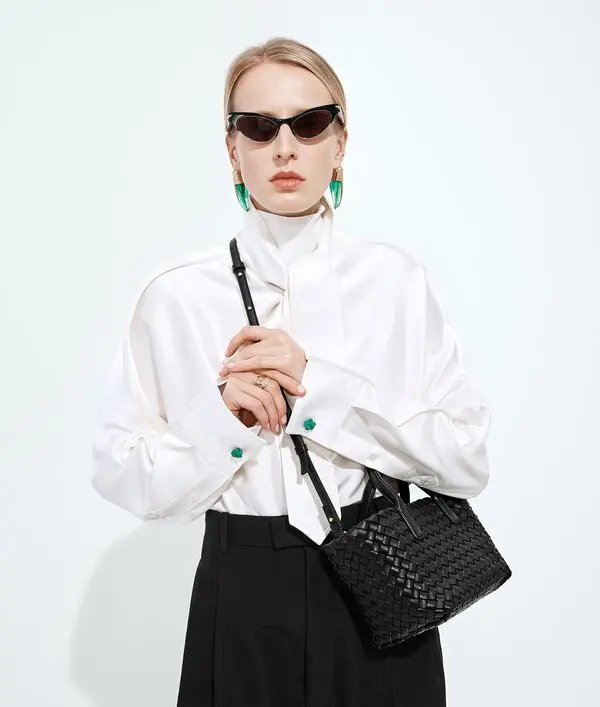 Bottega Veneta Mini Cabat - Black