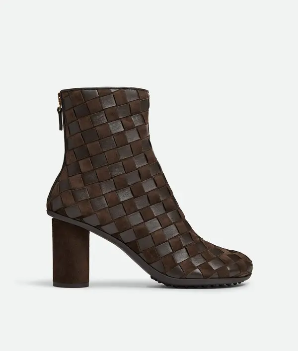 Bottega Veneta Intrecciato Leather Ankle Boots - Fondant