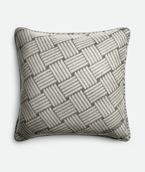 Bottega Veneta Cashmere Cushion With Intreccio Motif - Grey