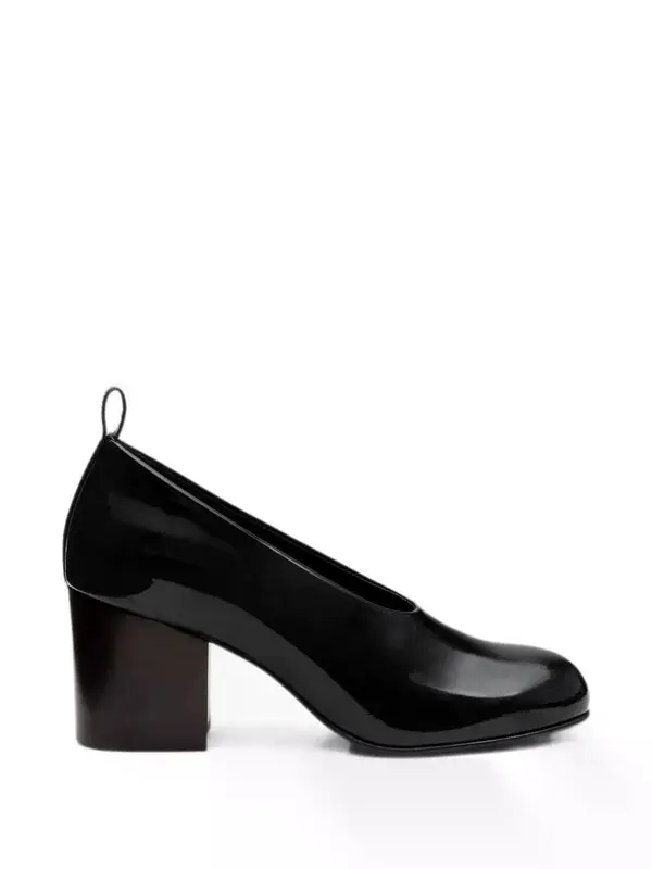 AMI Paris Cow Leather Pumps - Black