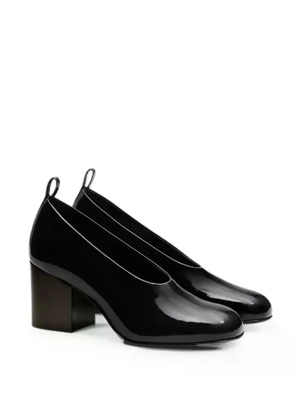 AMI Paris Cow Leather Pumps