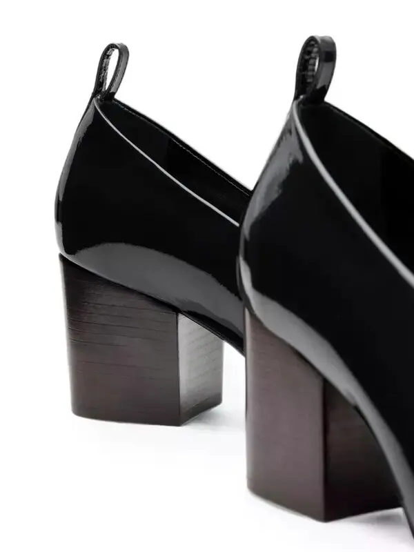 AMI Paris Cow Leather Pumps