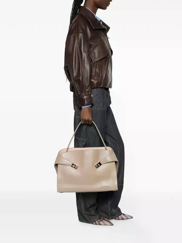 FERRAGAMO Hug Leather Shoulder Bag - Neutrals