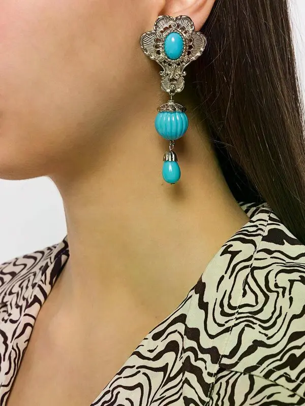 SUSAN CAPLAN 1970s Barrera Drop Clip-on Earrings
