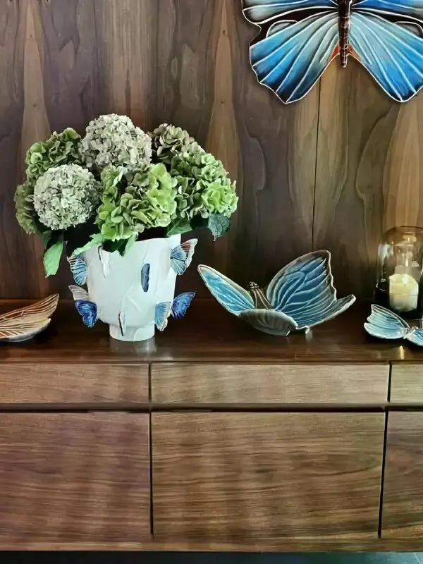 BORDALLO PINHEIRO X Claudia Schiffer Cloudy Butterflies Fruit Bowl - Blue