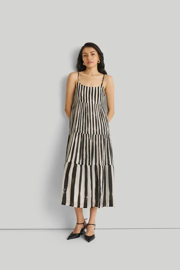 REISTOR Black / White Strappy Black Tiered Maxi Dress - Black/white