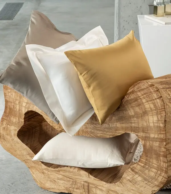 CELSO DE LEMOS Egyptian Cotton Secret King Fitted Sheet