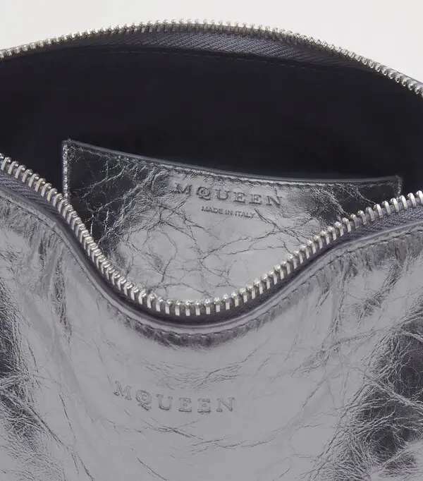 Alexander McQueen Cracked Metallic Leather Manta Pouch - Silver