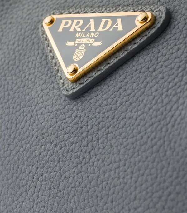 Prada Leather Re-edition 2005 Shoulder Bag - Turquoise