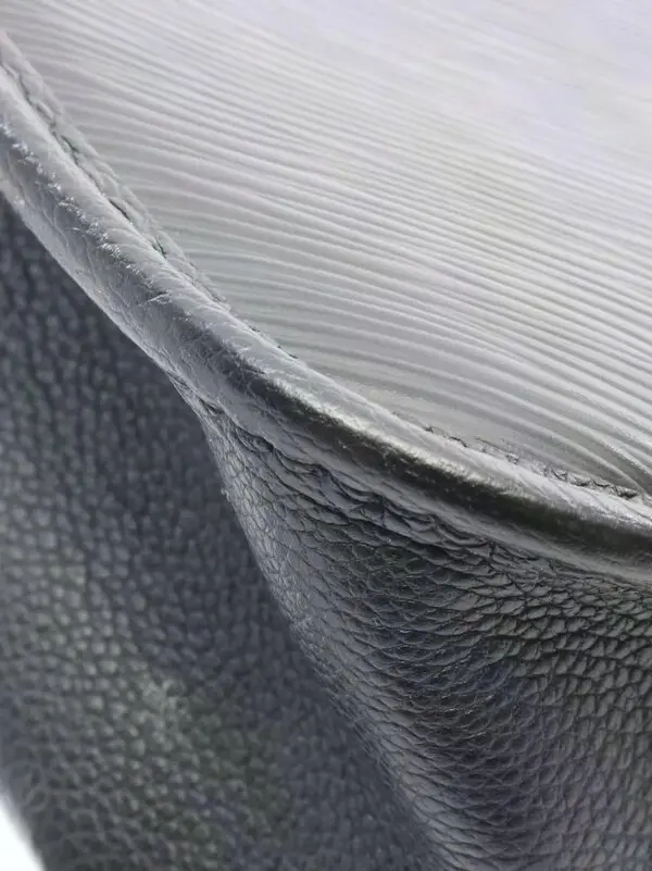 LOUIS VUITTON Epi Leather Shoulder Bag