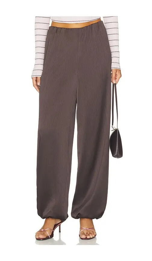 Vince Mid Waist Plisse Crinkle Pant In . Also - Brown
