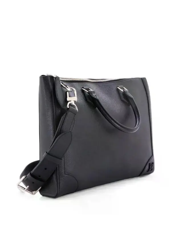 LOUIS VUITTON Taiga Leather Slim Briefcase