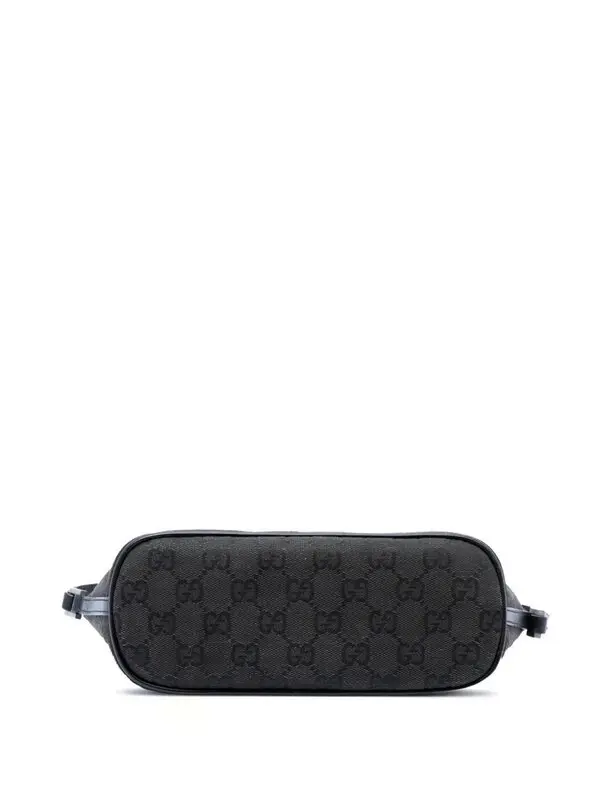Gucci 2000-2015 Gg Canvas Boat Shoulder Bag