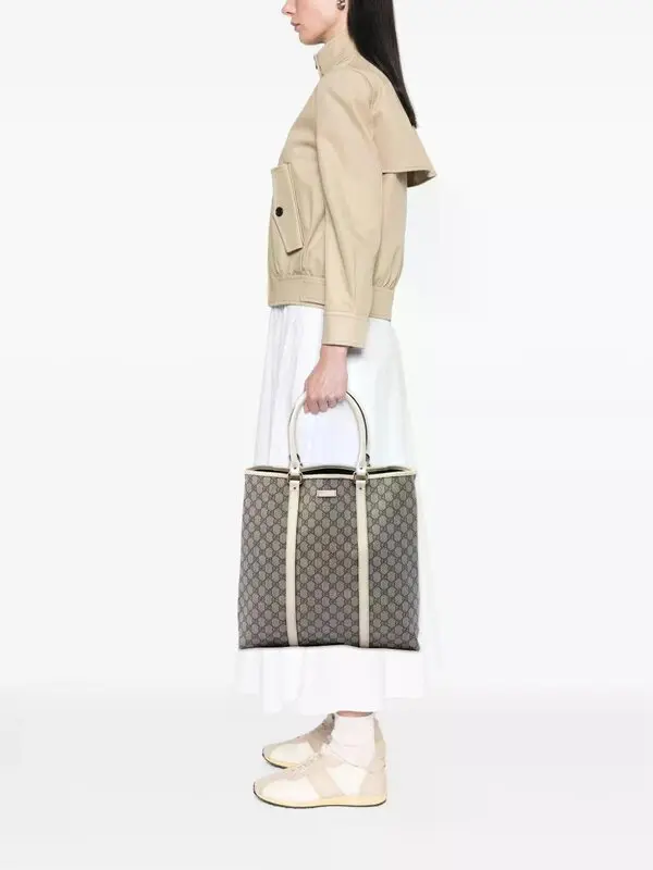 Gucci 2016-2026 Gg Supreme Joy Vertical Tote Bag - Neutrals