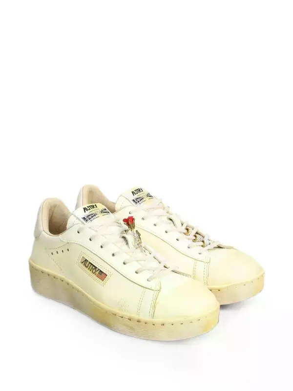 AUTRY Dallas Vint Low Rose-brooch Sneakers - Neutrals