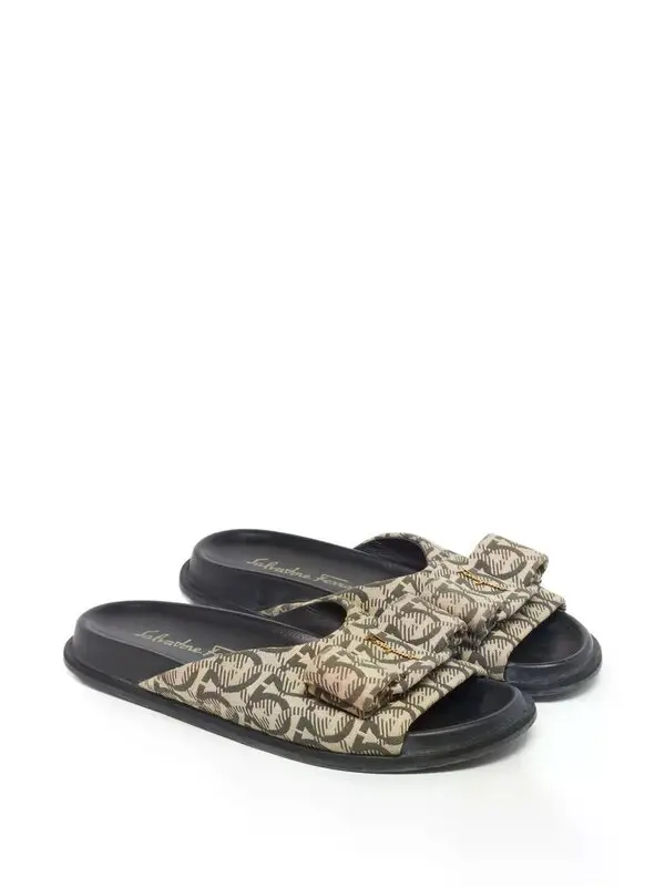 FERRAGAMO Vara Bow Slides