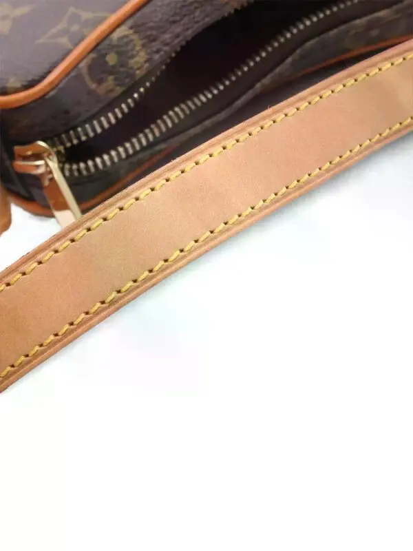 LOUIS VUITTON 2003 Pochette Croissant Shoulder Bag