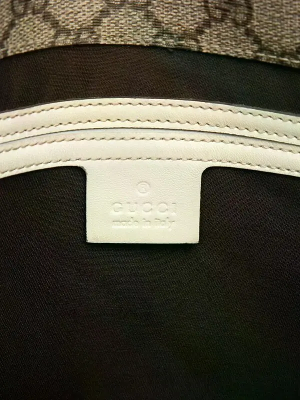 Gucci Gg Supreme Crossbody Bag