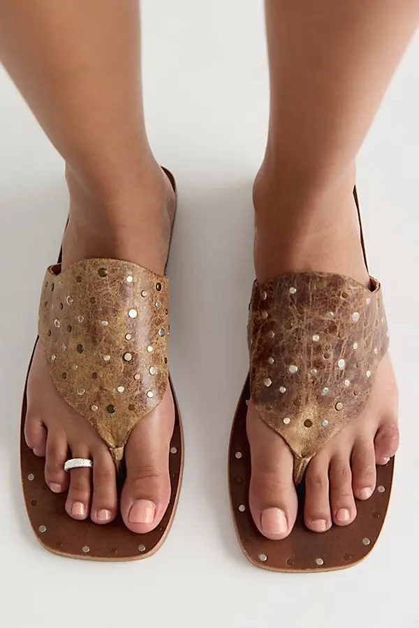 Free People Textured Toe Ring - Sandy Silver