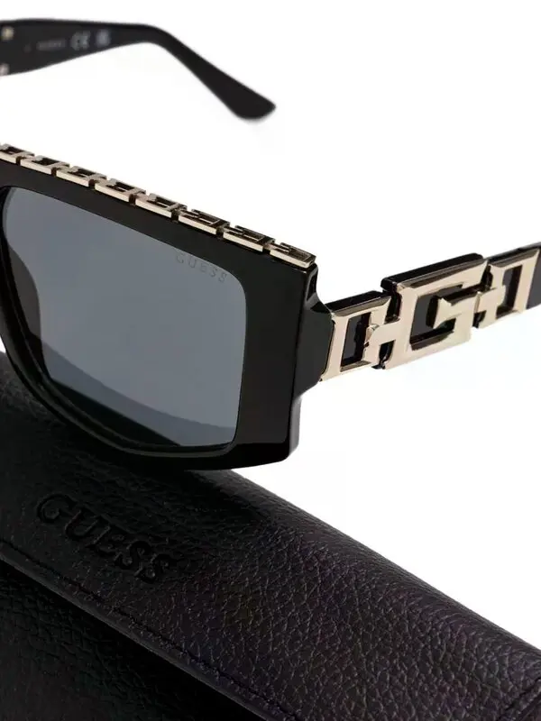 Guess Logo-plaque Sunglasses